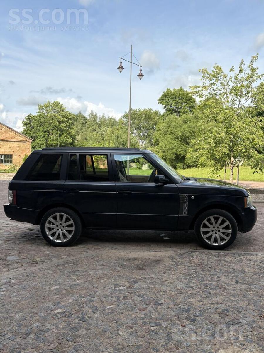 Zils Land Rover Range Rover 2004 Kuldīga, ar dzinēja tilpumu 3.00 L un nobraukumu 0 tūkst. km par 7900 €, foto 6 vietnē AUTOMOTO.COM.LV