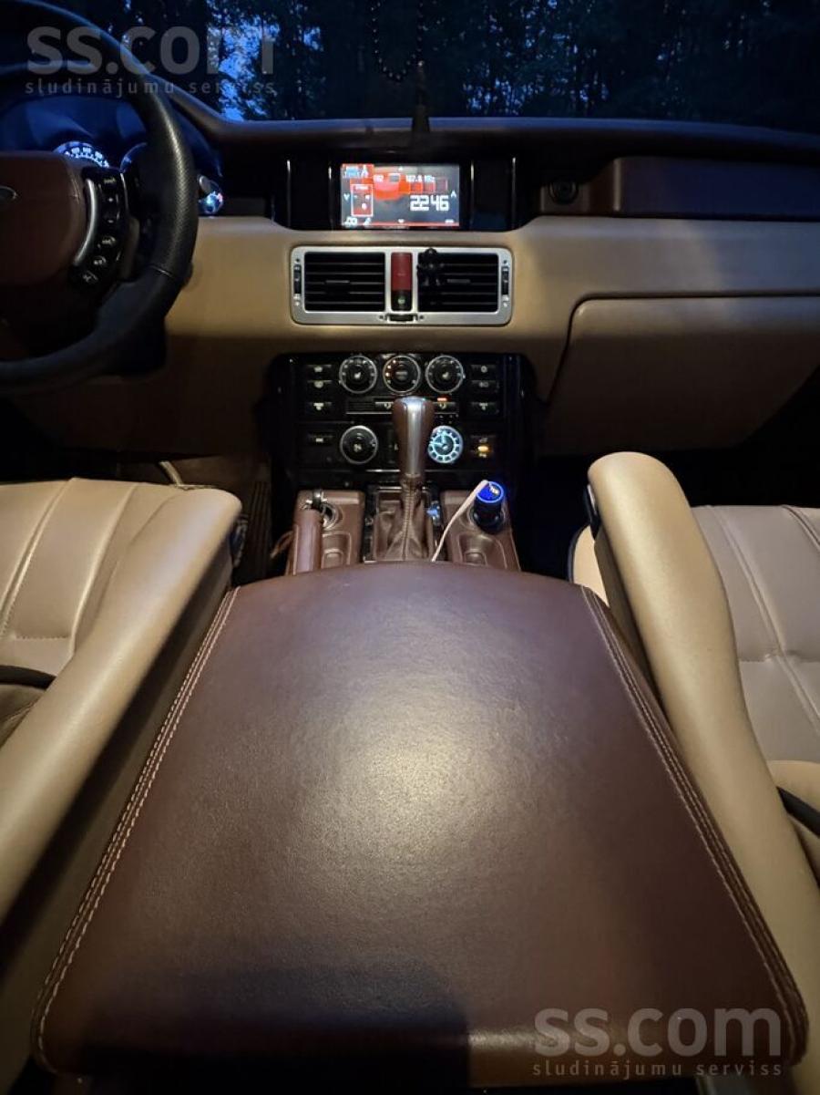 Zils Land Rover Range Rover 2004 Kuldīga, ar dzinēja tilpumu 3.00 L un nobraukumu 0 tūkst. km par 7900 €, foto 9 vietnē AUTOMOTO.COM.LV
