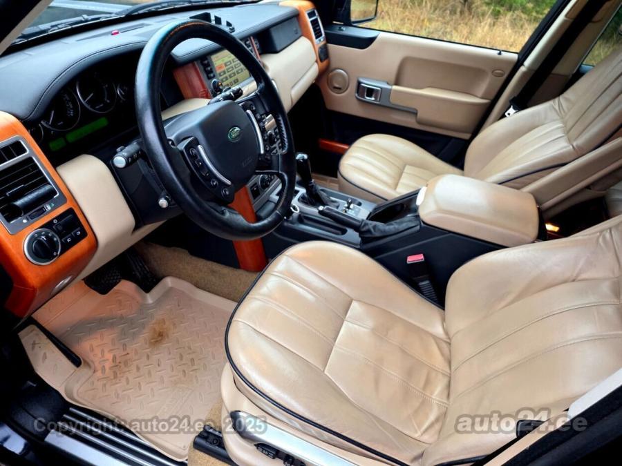 Zils Land Rover Range Rover 2005 Tallina, ar dzinēja tilpumu 3.00 L un nobraukumu 285 tūkst. km par 8990 €, foto 10 vietnē AUTOMOTO.COM.LV