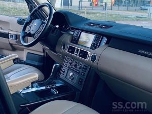 Zils Land Rover Range Rover 2007 Ventspils, ar dzinēja tilpumu 3.60 L un nobraukumu 400 tūkst. km par 4500 €, foto 11 vietnē AUTOMOTO.COM.LV