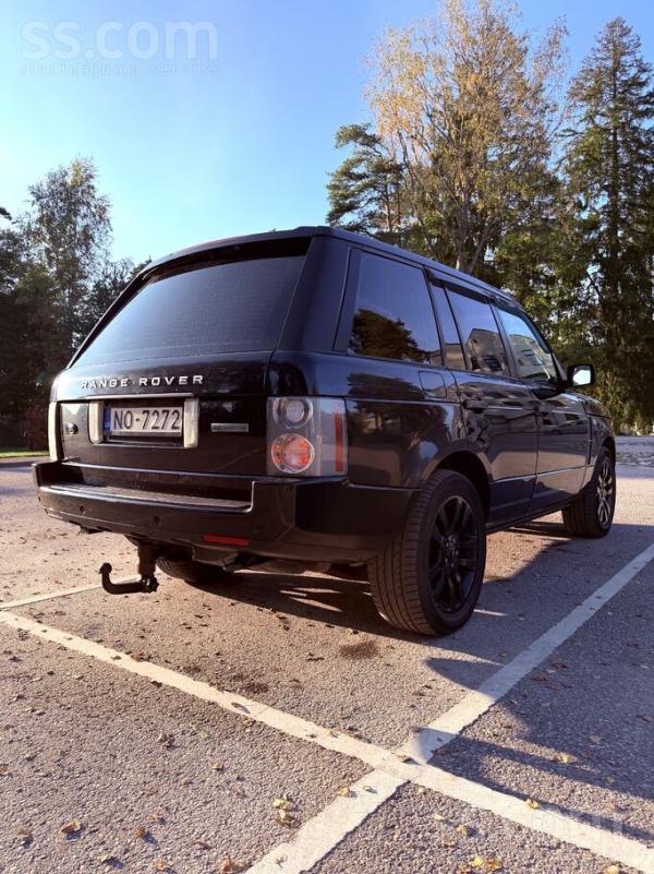 Zils Land Rover Range Rover 2009 Rīga, ar dzinēja tilpumu 3.60 L un nobraukumu 241 tūkst. km par 8500 €, foto 5 vietnē AUTOMOTO.COM.LV