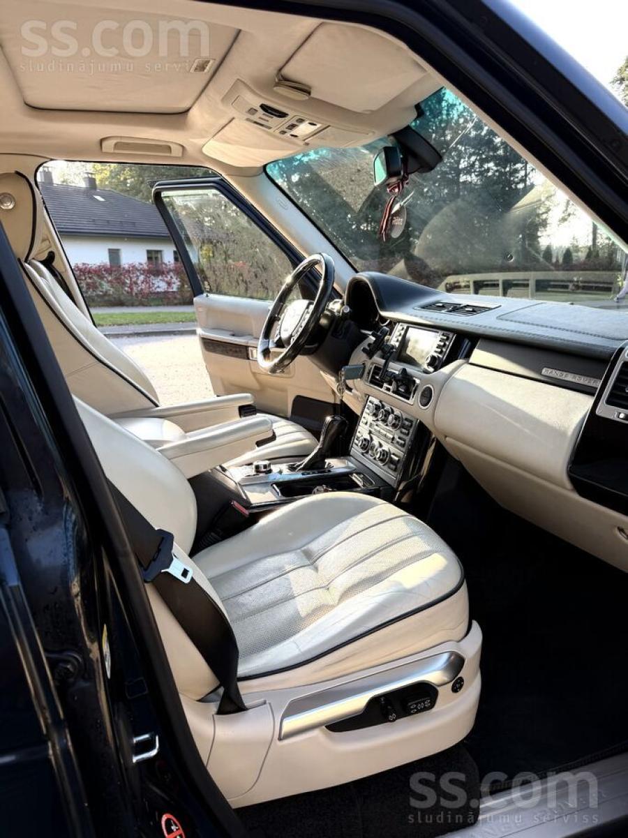 Zils Land Rover Range Rover 2009 Rīga, ar dzinēja tilpumu 3.60 L un nobraukumu 241 tūkst. km par 8500 €, foto 13 vietnē AUTOMOTO.COM.LV
