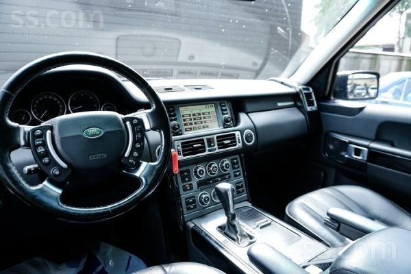 Blue Land Rover Range Rover 2009 in Riga, with an engine capacity of 3.60 L and mileage of 315 thousand km for 8990 €, photo 7 on AUTOMOTO.COM.LV
