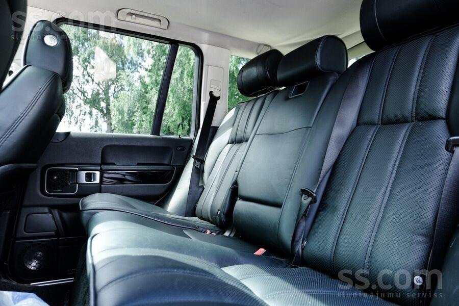 Blue Land Rover Range Rover 2009 in Riga, with an engine capacity of 3.60 L and mileage of 315 thousand km for 8990 €, photo 9 on AUTOMOTO.COM.LV