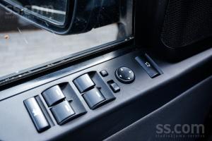 Blue Land Rover Range Rover 2009 in Riga, with an engine capacity of 3.60 L and mileage of 315 thousand km for 8990 €, photo 10 on AUTOMOTO.COM.LV