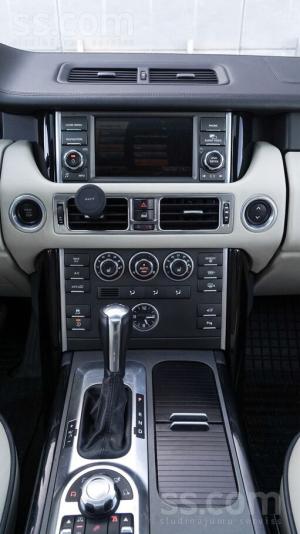 Blue Land Rover Range Rover 2010 in Tallinn, with an engine capacity of 3.60 L and mileage of 296 thousand km for 11500 €, photo 14 on AUTOMOTO.COM.LV