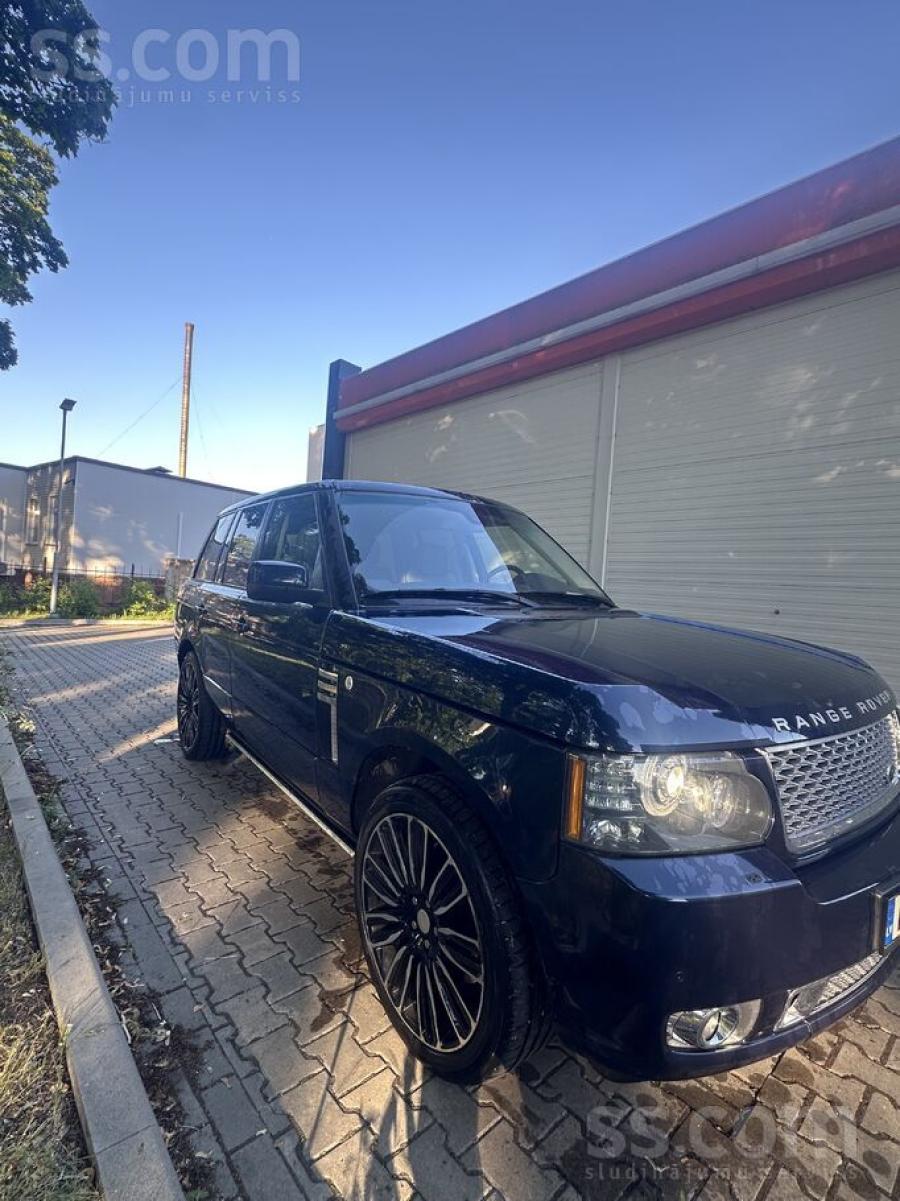 Zils Land Rover Range Rover 2011 Rīga, ar dzinēja tilpumu 4.40 L un nobraukumu 270 tūkst. km par 17000 €, foto 7 vietnē AUTOMOTO.COM.LV