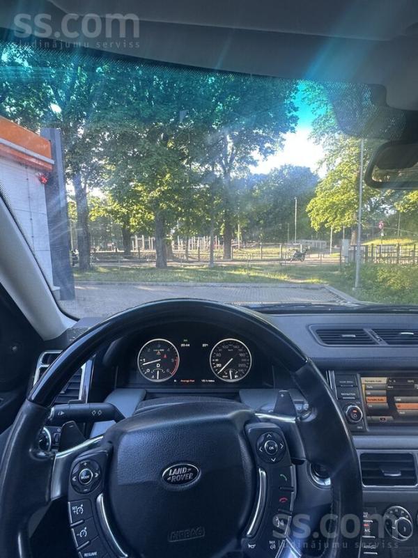 Zils Land Rover Range Rover 2011 Rīga, ar dzinēja tilpumu 4.40 L un nobraukumu 270 tūkst. km par 17000 €, foto 8 vietnē AUTOMOTO.COM.LV
