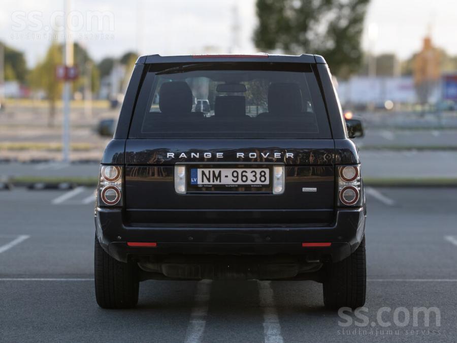 Zils Land Rover Range Rover 2011 Rīga, ar dzinēja tilpumu 4.40 L un nobraukumu 306 tūkst. km par 12500 €, foto 6 vietnē AUTOMOTO.COM.LV