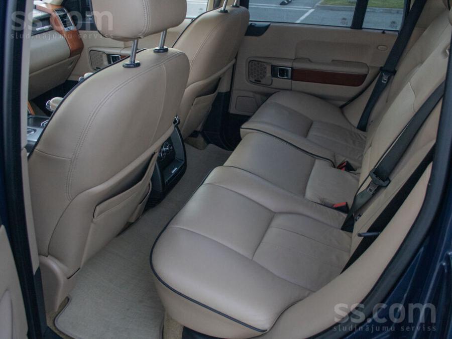 Zils Land Rover Range Rover 2011 Rīga, ar dzinēja tilpumu 4.40 L un nobraukumu 306 tūkst. km par 12500 €, foto 13 vietnē AUTOMOTO.COM.LV