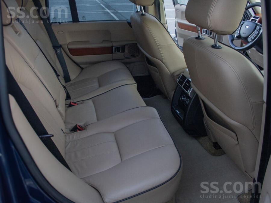 Zils Land Rover Range Rover 2011 Rīga, ar dzinēja tilpumu 4.40 L un nobraukumu 306 tūkst. km par 12500 €, foto 14 vietnē AUTOMOTO.COM.LV