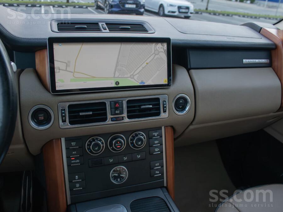 Zils Land Rover Range Rover 2011 Rīga, ar dzinēja tilpumu 4.40 L un nobraukumu 306 tūkst. km par 12500 €, foto 16 vietnē AUTOMOTO.COM.LV
