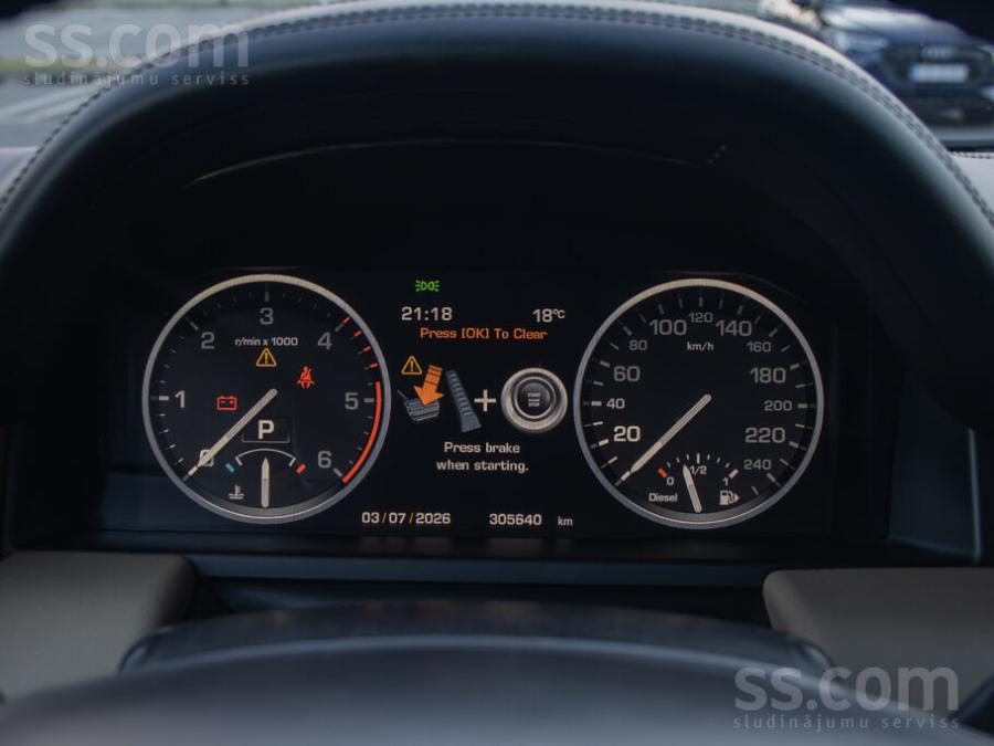 Zils Land Rover Range Rover 2011 Rīga, ar dzinēja tilpumu 4.40 L un nobraukumu 306 tūkst. km par 12500 €, foto 17 vietnē AUTOMOTO.COM.LV