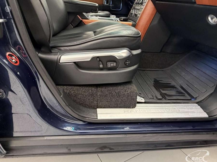 Zils Land Rover Range Rover 2011 Viļņa, ar dzinēja tilpumu 4.37 L un nobraukumu 298 tūkst. km par 12500 €, foto 8 vietnē AUTOMOTO.COM.LV