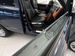 Zils Land Rover Range Rover 2011 Viļņa, ar dzinēja tilpumu 4.37 L un nobraukumu 298 tūkst. km par 12500 €, foto 12 vietnē AUTOMOTO.COM.LV