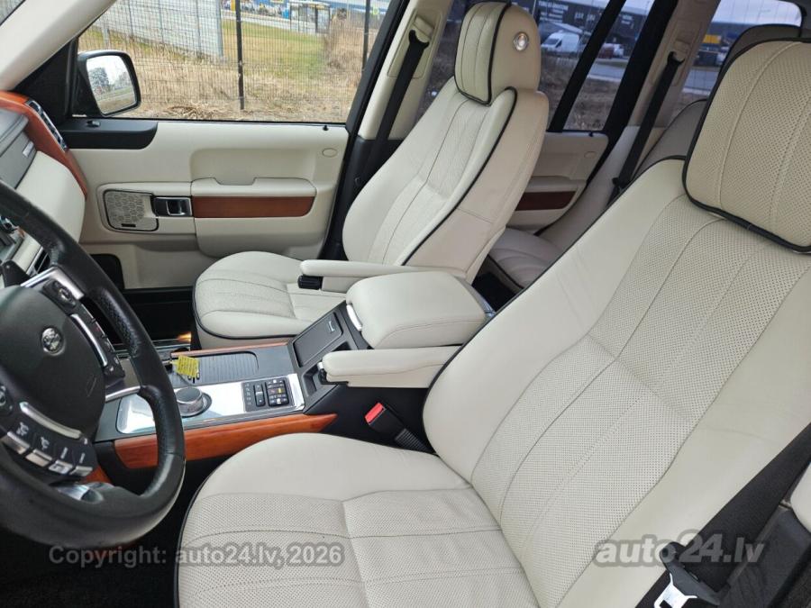 Zils Land Rover Range Rover 2013 Tartu, ar dzinēja tilpumu 4.40 L un nobraukumu 289 tūkst. km par 13880 €, foto 9 vietnē AUTOMOTO.COM.LV
