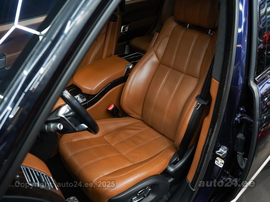 Zils Land Rover Range Rover 2014 Tallina, ar dzinēja tilpumu 5.00 L un nobraukumu 114 tūkst. km par 39900 €, foto 5 vietnē AUTOMOTO.COM.LV