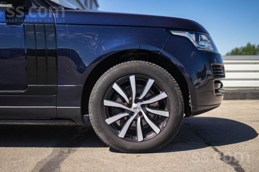 Zils Land Rover Range Rover 2014 Rīga, ar dzinēja tilpumu 4.40 L un nobraukumu 239 tūkst. km par 24990 €, foto 9 vietnē AUTOMOTO.COM.LV