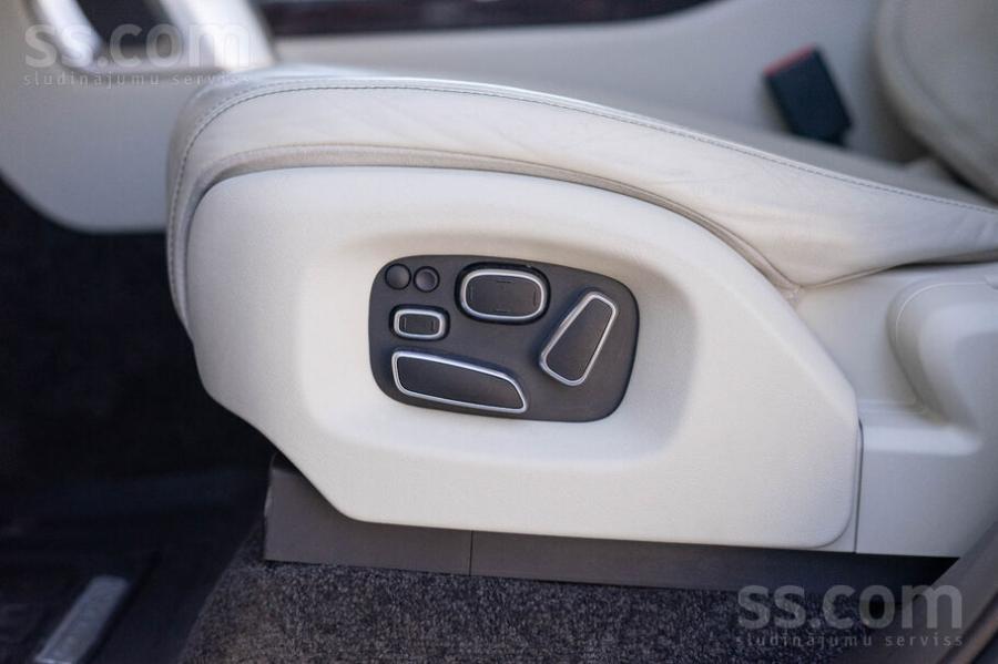 Zils Land Rover Range Rover 2014 Rīga, ar dzinēja tilpumu 4.40 L un nobraukumu 239 tūkst. km par 24990 €, foto 34 vietnē AUTOMOTO.COM.LV