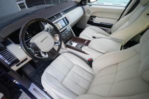 Blue Land Rover Range Rover 2014 in Riga, with an engine capacity of 4.40 L and mileage of 239 thousand km for 24990 €, photo 12 on AUTOMOTO.COM.LV