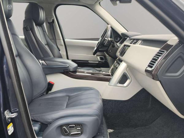 Zils Land Rover Range Rover 2014 Viļņa, ar dzinēja tilpumu 4.40 L un nobraukumu 242 tūkst. km par 24499 €, foto 8 vietnē AUTOMOTO.COM.LV