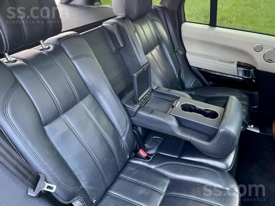 Blue Land Rover Range Rover 2015 in Riga, with an engine capacity of 4.40 L and mileage of 194 thousand km for 22900 €, photo 22 on AUTOMOTO.COM.LV