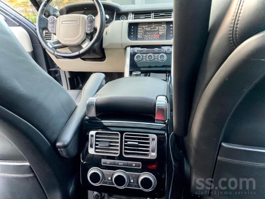 Blue Land Rover Range Rover 2015 in Riga, with an engine capacity of 4.40 L and mileage of 194 thousand km for 22900 €, photo 23 on AUTOMOTO.COM.LV