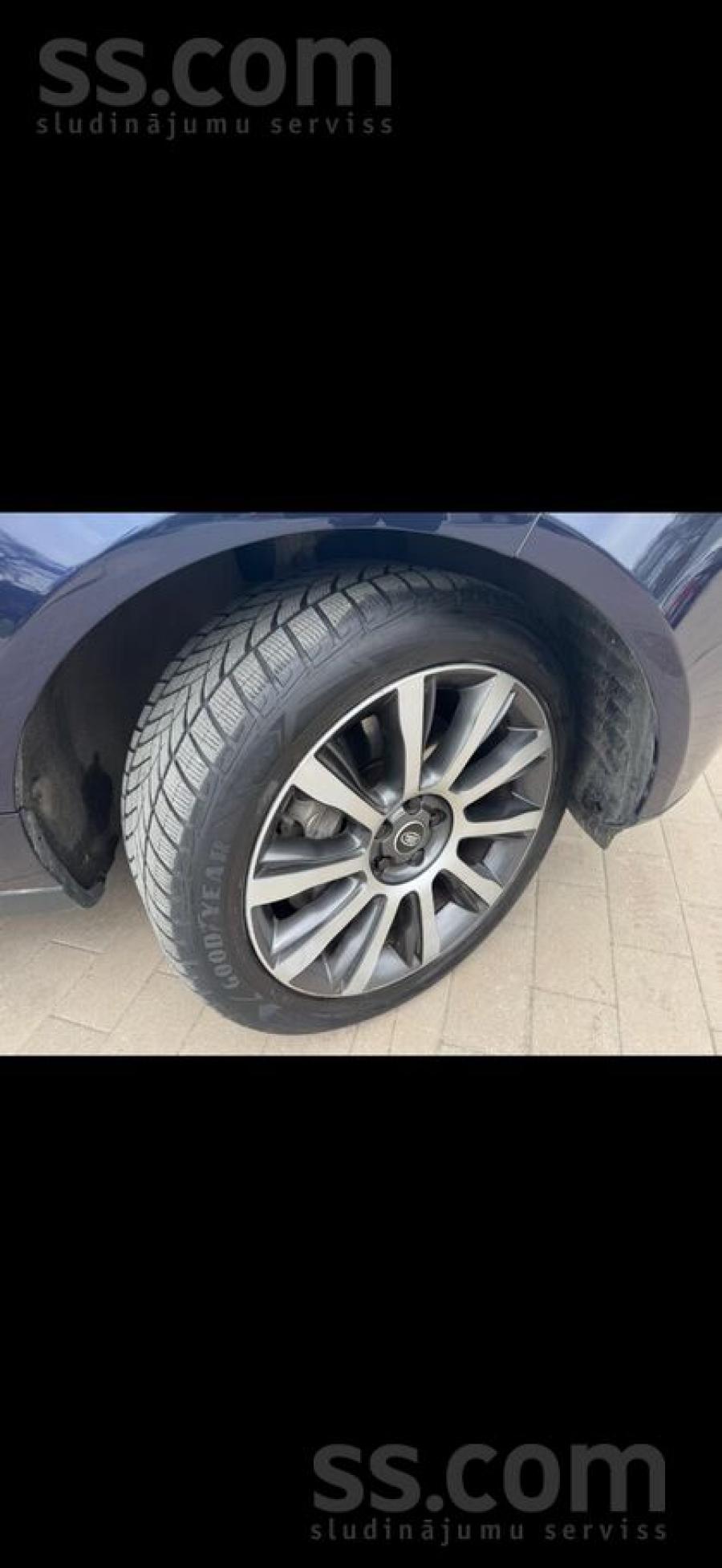 Blue Land Rover Range Rover 2015 in Riga, with an engine capacity of 4.40 L and mileage of 194 thousand km for 22900 €, photo 28 on AUTOMOTO.COM.LV