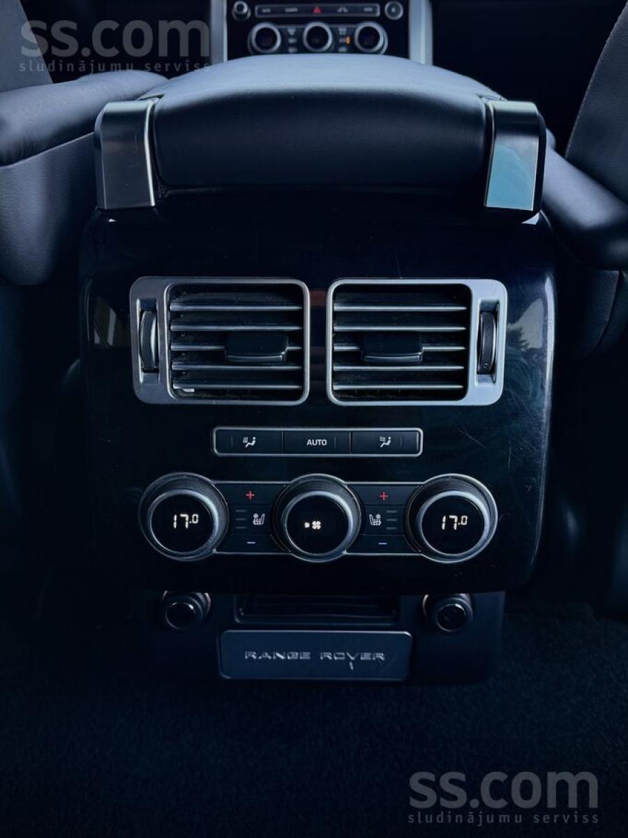 Blue Land Rover Range Rover 2017 in Riga, with an engine capacity of 4.40 L and mileage of 277 thousand km for 25000 €, photo 28 on AUTOMOTO.COM.LV