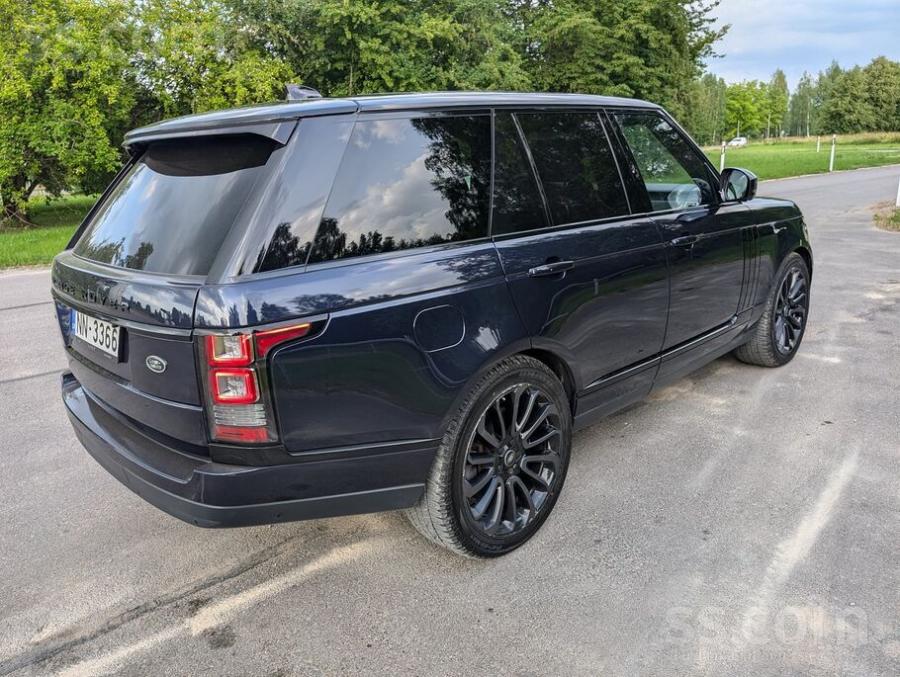 Blue Land Rover Range Rover 2017 in Kuldiga, with an engine capacity of 4.40 L and mileage of 0 thousand km for 25000 €, photo 3 on AUTOMOTO.COM.LV