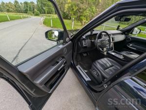 Blue Land Rover Range Rover 2017 in Kuldiga, with an engine capacity of 4.40 L and mileage of 0 thousand km for 25000 €, photo 6 on AUTOMOTO.COM.LV