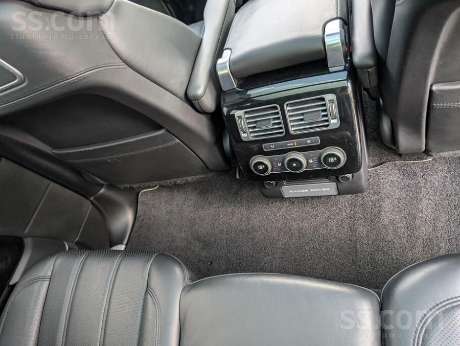 Blue Land Rover Range Rover 2017 in Kuldiga, with an engine capacity of 4.40 L and mileage of 0 thousand km for 25000 €, photo 10 on AUTOMOTO.COM.LV