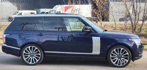 Blue Land Rover Range Rover 2018 in Vilnius, with an engine capacity of 3.00 L and mileage of 222 thousand km for 45500 €, photo 13 on AUTOMOTO.COM.LV