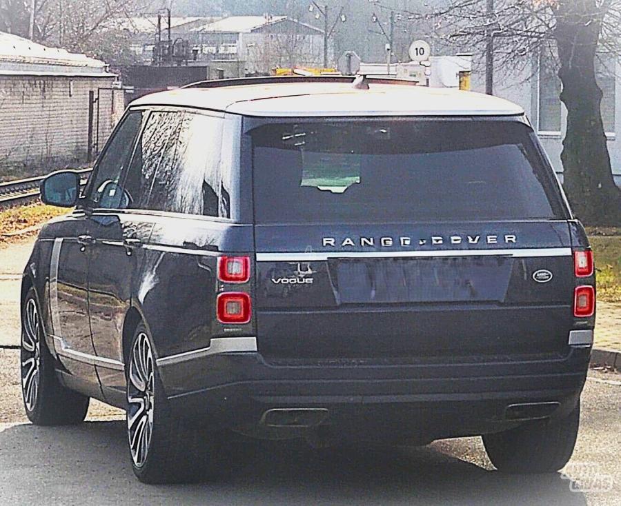 Blue Land Rover Range Rover 2018 in Vilnius, with an engine capacity of 3.00 L and mileage of 222 thousand km for 45500 €, photo 17 on AUTOMOTO.COM.LV