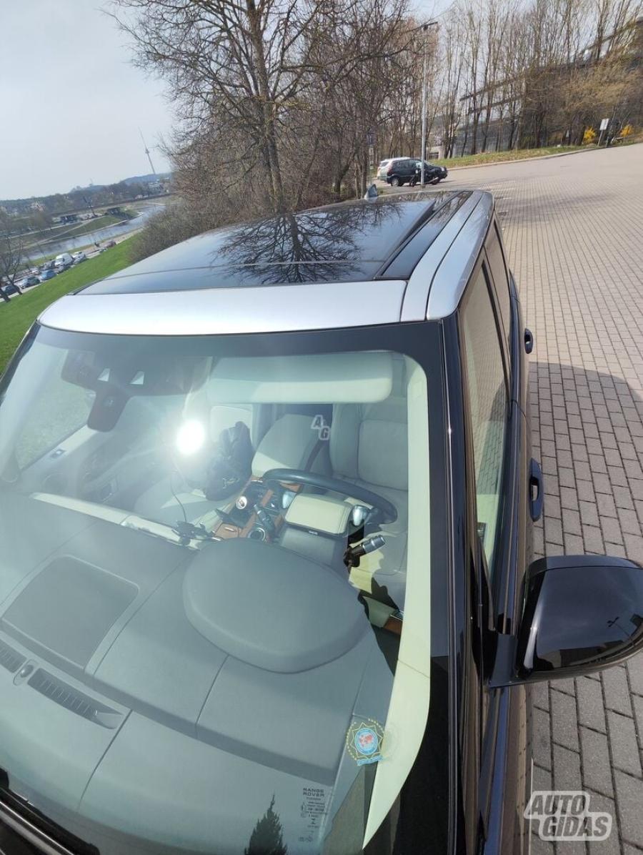 Blue Land Rover Range Rover 2018 in Vilnius, with an engine capacity of 3.00 L and mileage of 222 thousand km for 45500 €, photo 22 on AUTOMOTO.COM.LV