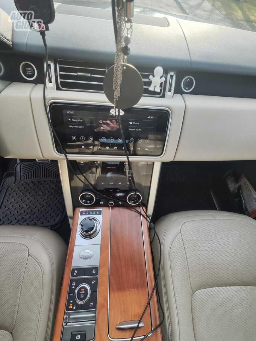 Blue Land Rover Range Rover 2018 in Vilnius, with an engine capacity of 3.00 L and mileage of 222 thousand km for 45500 €, photo 26 on AUTOMOTO.COM.LV