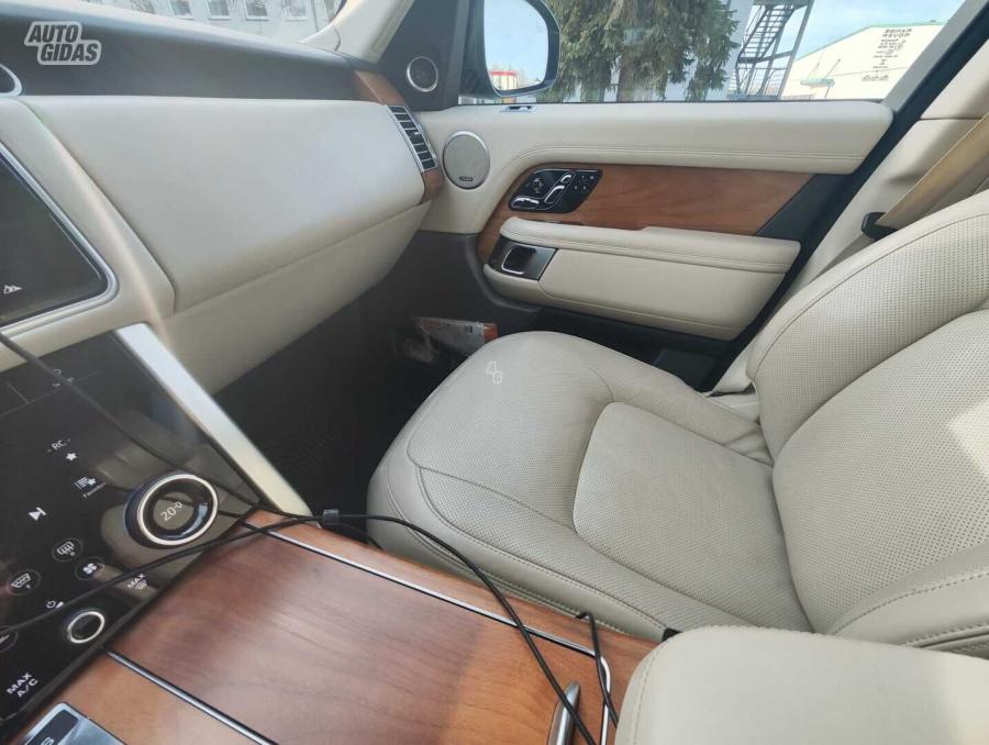 Blue Land Rover Range Rover 2018 in Vilnius, with an engine capacity of 3.00 L and mileage of 222 thousand km for 45500 €, photo 27 on AUTOMOTO.COM.LV