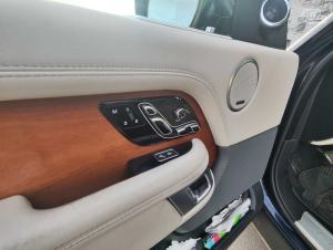 Blue Land Rover Range Rover 2018 in Vilnius, with an engine capacity of 3.00 L and mileage of 222 thousand km for 45500 €, photo 32 on AUTOMOTO.COM.LV