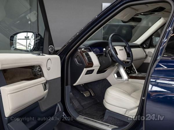 Zils Land Rover Range Rover 2021 Tallina, ar dzinēja tilpumu 2.00 L un nobraukumu 83 tūkst. km par 69000 €, foto 5 vietnē AUTOMOTO.COM.LV