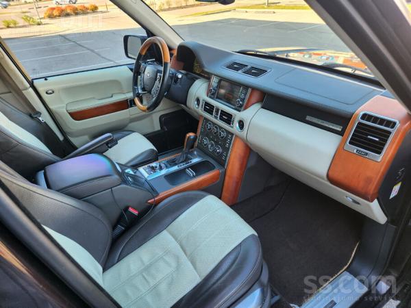 Brūns Land Rover Range Rover 2010 Rīga, ar dzinēja tilpumu 3.60 L un nobraukumu 230 tūkst. km par 19900 €, foto 9 vietnē AUTOMOTO.COM.LV