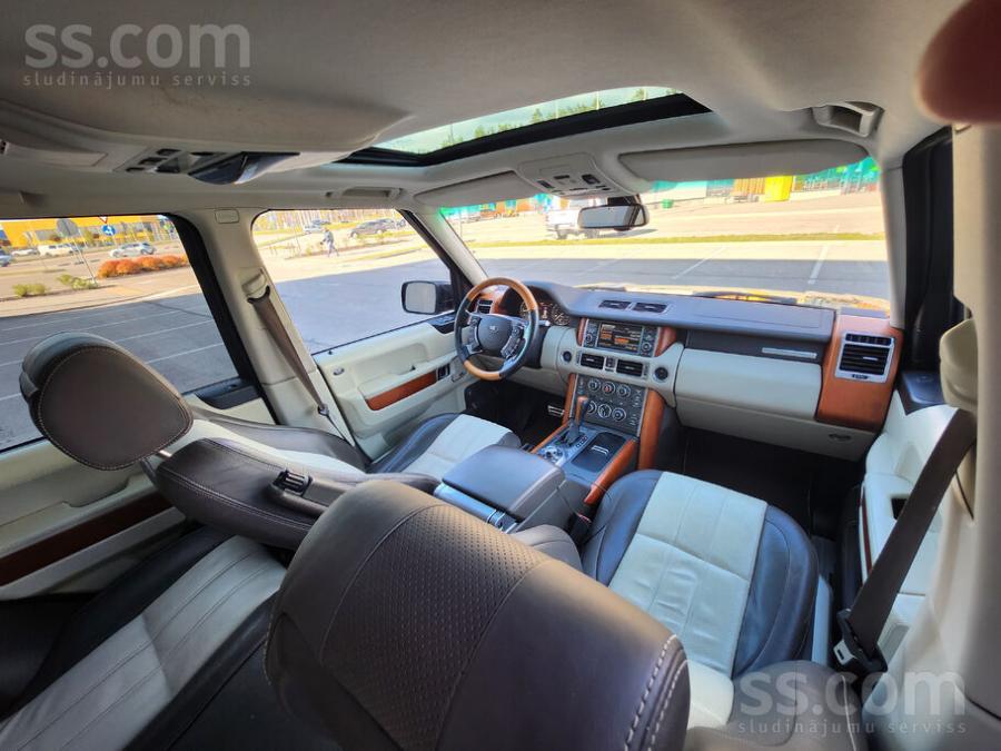 Brūns Land Rover Range Rover 2010 Rīga, ar dzinēja tilpumu 3.60 L un nobraukumu 230 tūkst. km par 19900 €, foto 20 vietnē AUTOMOTO.COM.LV