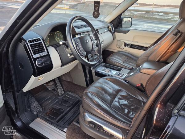 Brūns Land Rover Range Rover 2011 Joniškis, ar dzinēja tilpumu 4.40 L un nobraukumu 230 tūkst. km par 10500 €, foto 10 vietnē AUTOMOTO.COM.LV