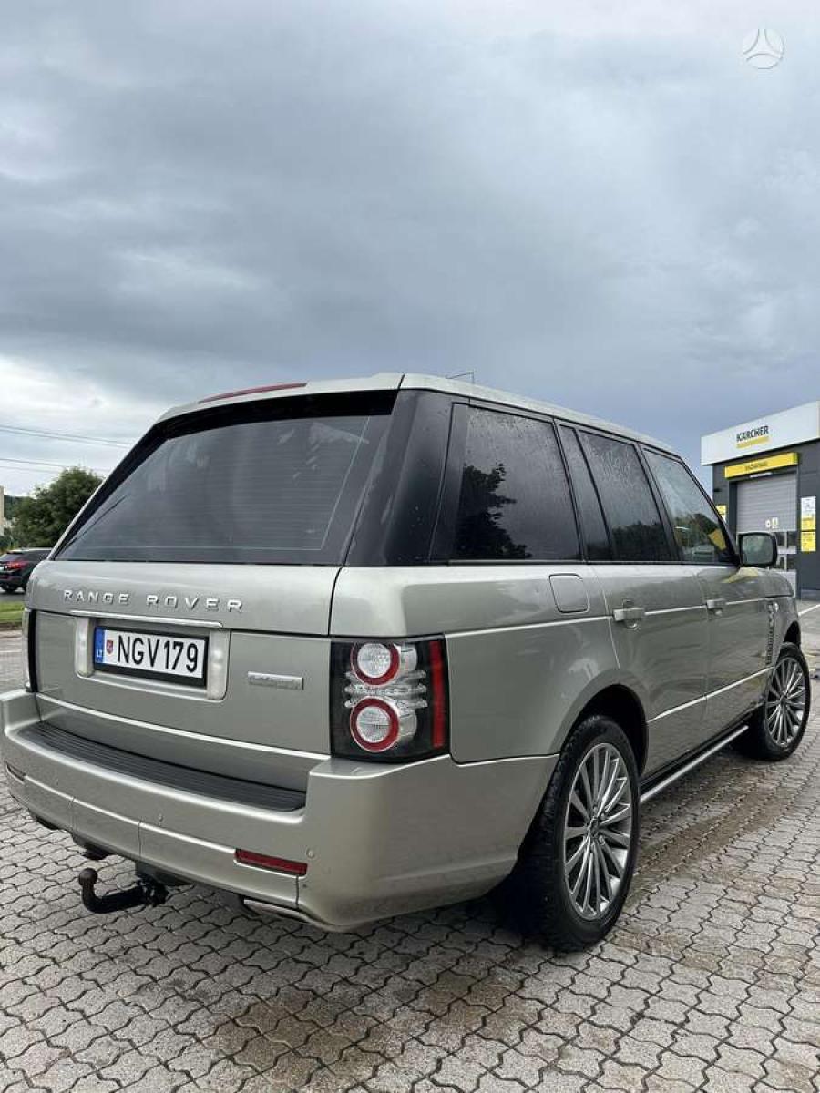 Brūns Land Rover Range Rover 2011 Viļņa, ar dzinēja tilpumu 4.37 L un nobraukumu 304 tūkst. km par 12000 €, foto 6 vietnē AUTOMOTO.COM.LV