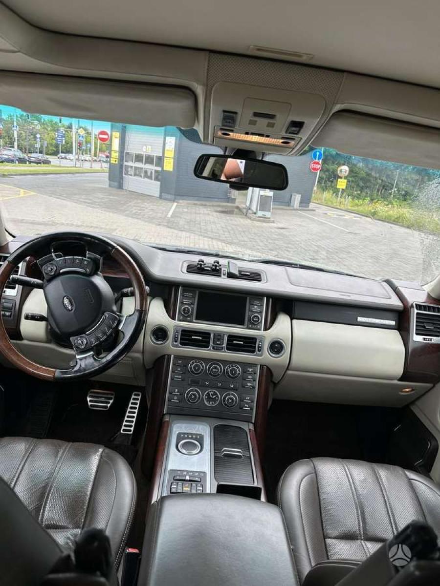 Brūns Land Rover Range Rover 2011 Viļņa, ar dzinēja tilpumu 4.37 L un nobraukumu 304 tūkst. km par 12000 €, foto 11 vietnē AUTOMOTO.COM.LV