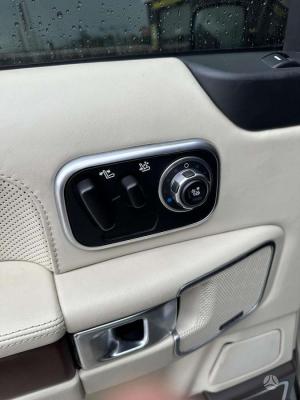 Brūns Land Rover Range Rover 2011 Viļņa, ar dzinēja tilpumu 4.37 L un nobraukumu 304 tūkst. km par 12000 €, foto 15 vietnē AUTOMOTO.COM.LV
