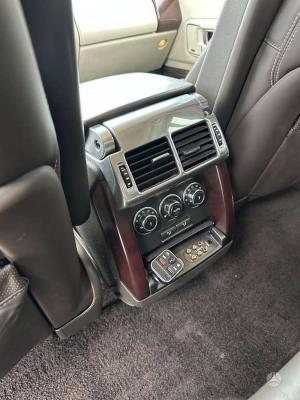 Brūns Land Rover Range Rover 2011 Viļņa, ar dzinēja tilpumu 4.37 L un nobraukumu 304 tūkst. km par 12000 €, foto 16 vietnē AUTOMOTO.COM.LV
