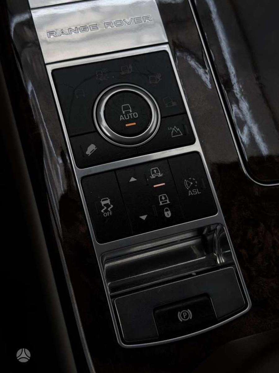 Brown Land Rover Range Rover 2012 in Vilnius, with an engine capacity of 5.00 L and mileage of 219 thousand km for 22000 €, photo 28 on AUTOMOTO.COM.LV
