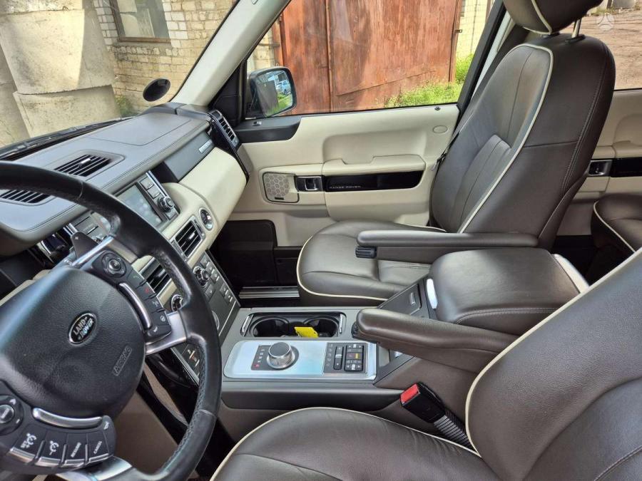 Brūns Land Rover Range Rover 2014 Utena, ar dzinēja tilpumu 4.37 L un nobraukumu 289 tūkst. km par 9990 €, foto 11 vietnē AUTOMOTO.COM.LV