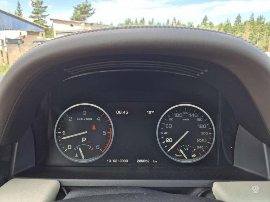 Brūns Land Rover Range Rover 2014 Utena, ar dzinēja tilpumu 4.37 L un nobraukumu 289 tūkst. km par 9990 €, foto 17 vietnē AUTOMOTO.COM.LV
