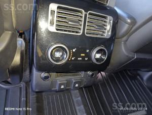 Brown Land Rover Range Rover 2018 in Riga, with an engine capacity of 3.00 L and mileage of 194 thousand km for 35999 €, photo 15 on AUTOMOTO.COM.LV